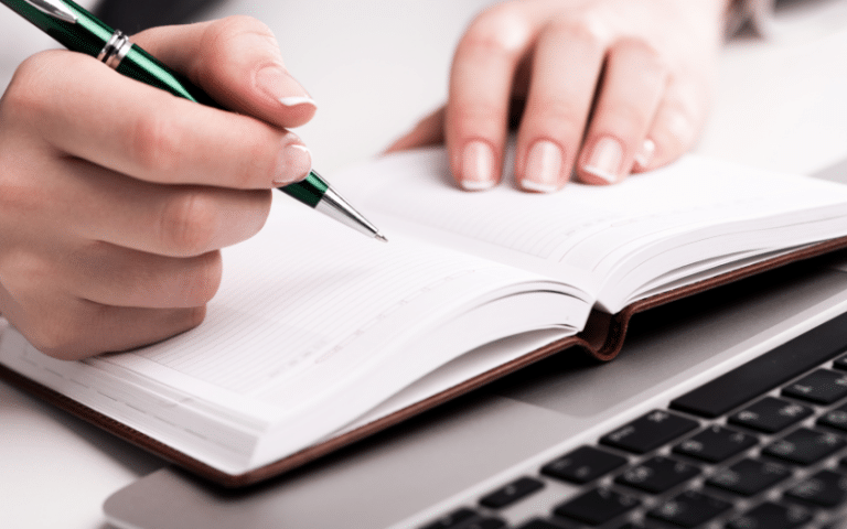 Zusammenfassung schreiben: 10 Tipps + 4 Beispiele - Bloggink.de